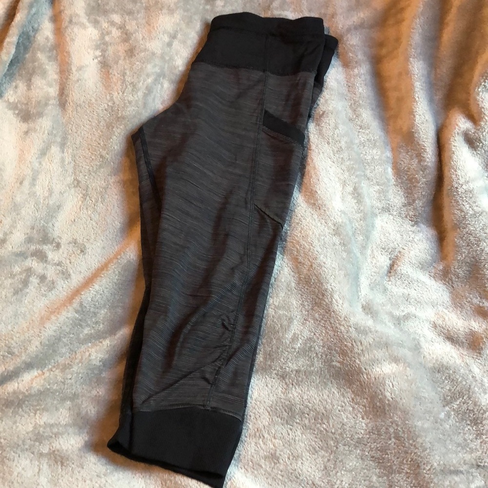Capri Lulus Black And White Teensy Strips Gem